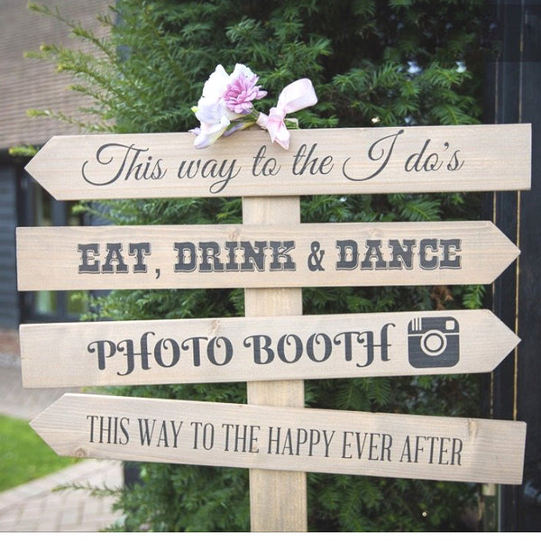 PERSONALISED RUSTIC WEDDING SIGN POST – Apple Crates